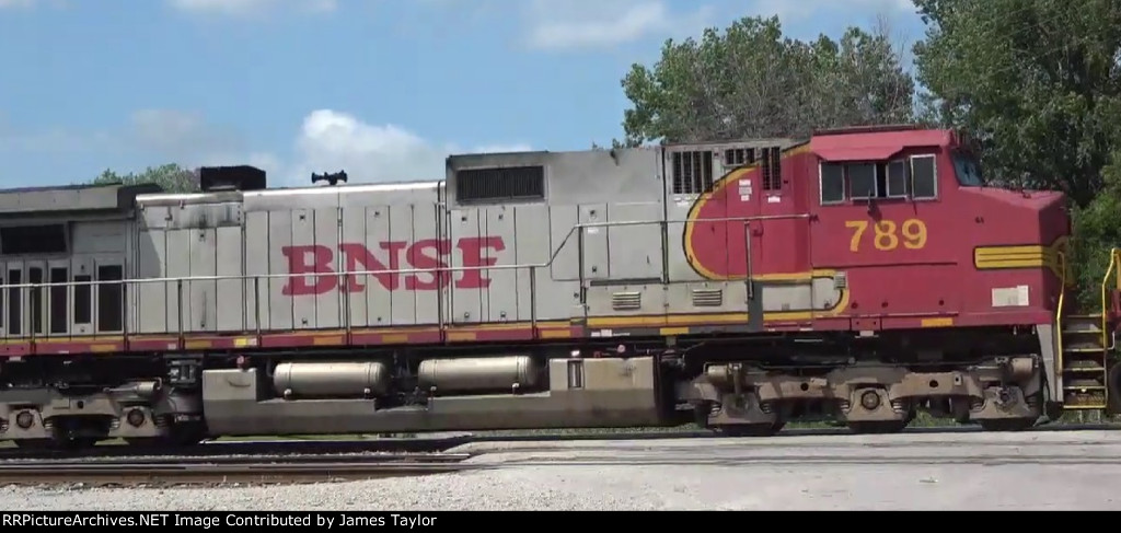 BNSF 789